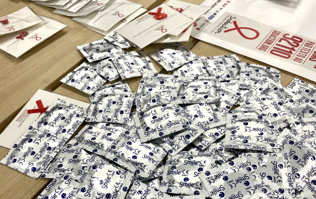 Sidaction 2025 : méconnaissance du VIH et chute de l'usage du ...